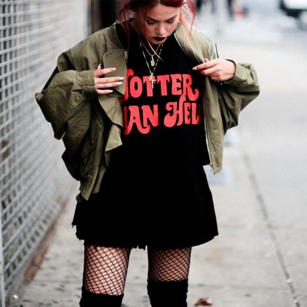 37 Fishnet Outfit Ideas (Classy + Grunge) - ljanestyle