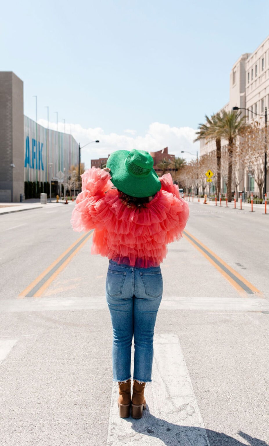 27 Hot Pink Outfit Ideas To Brighten Up Your Style - ljanestyle